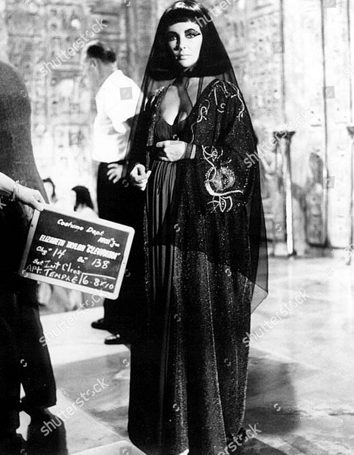 «Cleopatra Wardrobe Tests Elizabeth Taylor» — редакционная стоковая ...