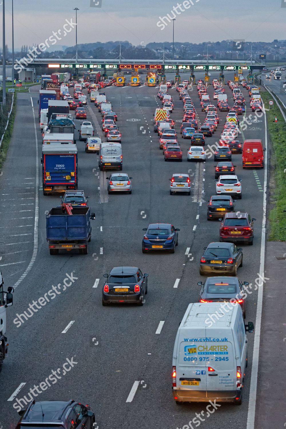 LONG QUEUES CARS SEVERN BRIDGE TOLLS Editorial Stock Photo - Stock ...