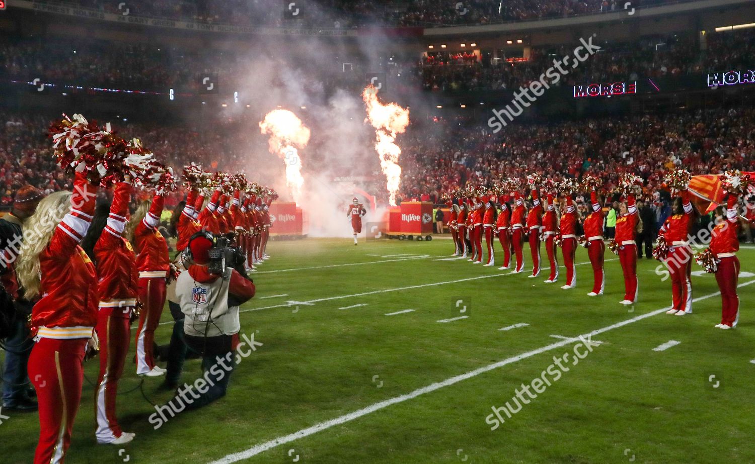 Kansas City Chiefs Cheerleaders Cheer Mitch Editorial Stock Photo ...