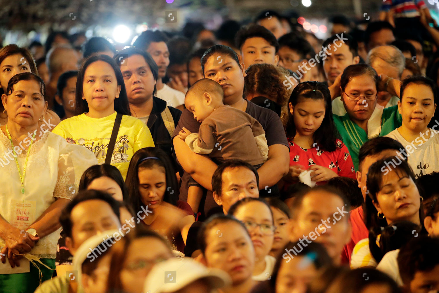 FILIPINO CATHOLICS ATTEND TRADITIONAL MISA DE Editorial Stock Photo ...