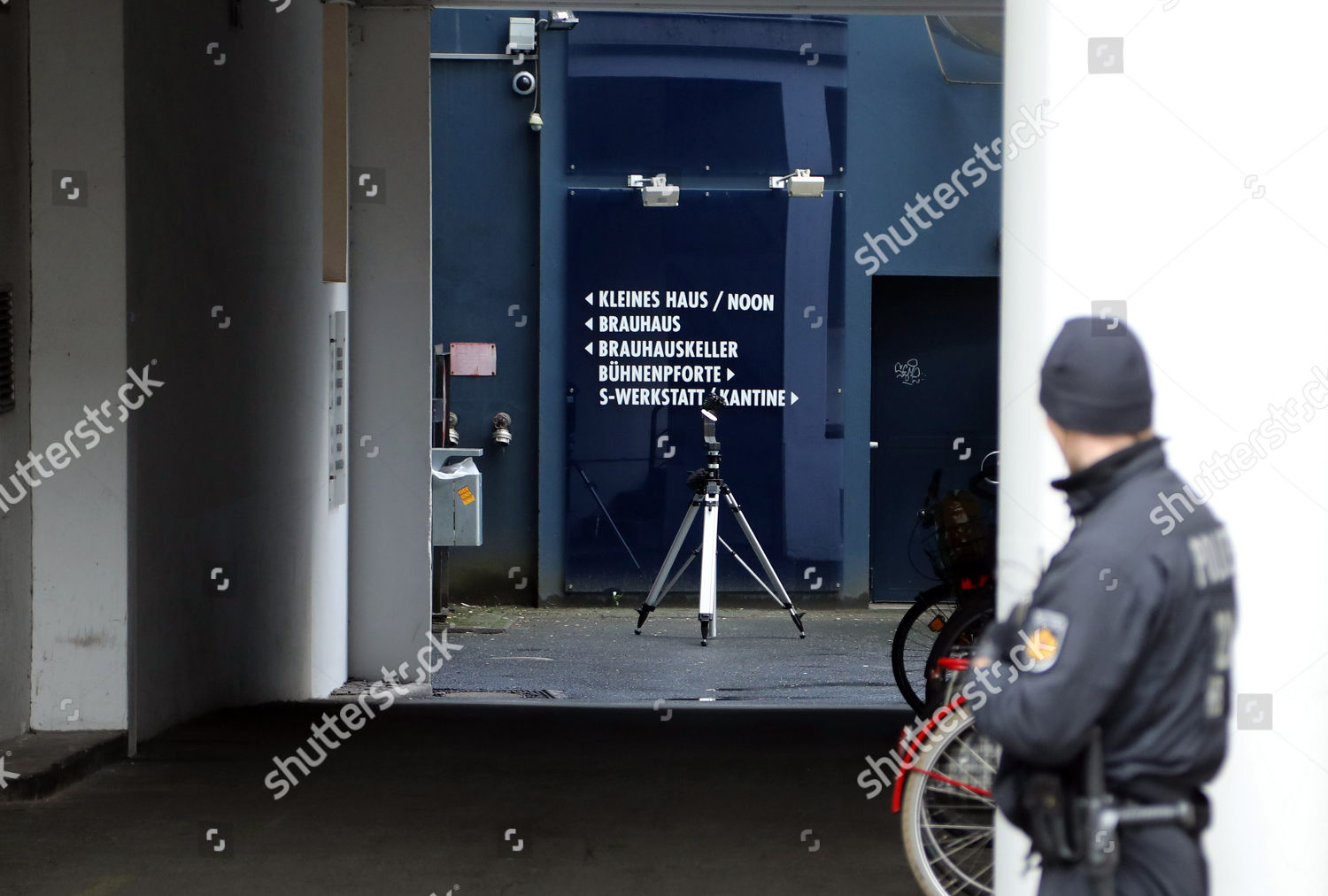 Scanning Device Crime Scene Investigators Backyard Editorial Stock ...