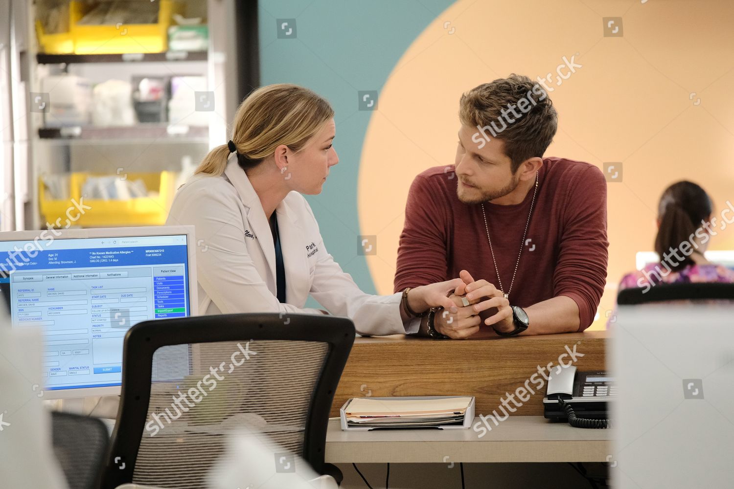 Emily Vancamp Nicolette Nevin Matt Czuchry Editorial Stock Photo ...