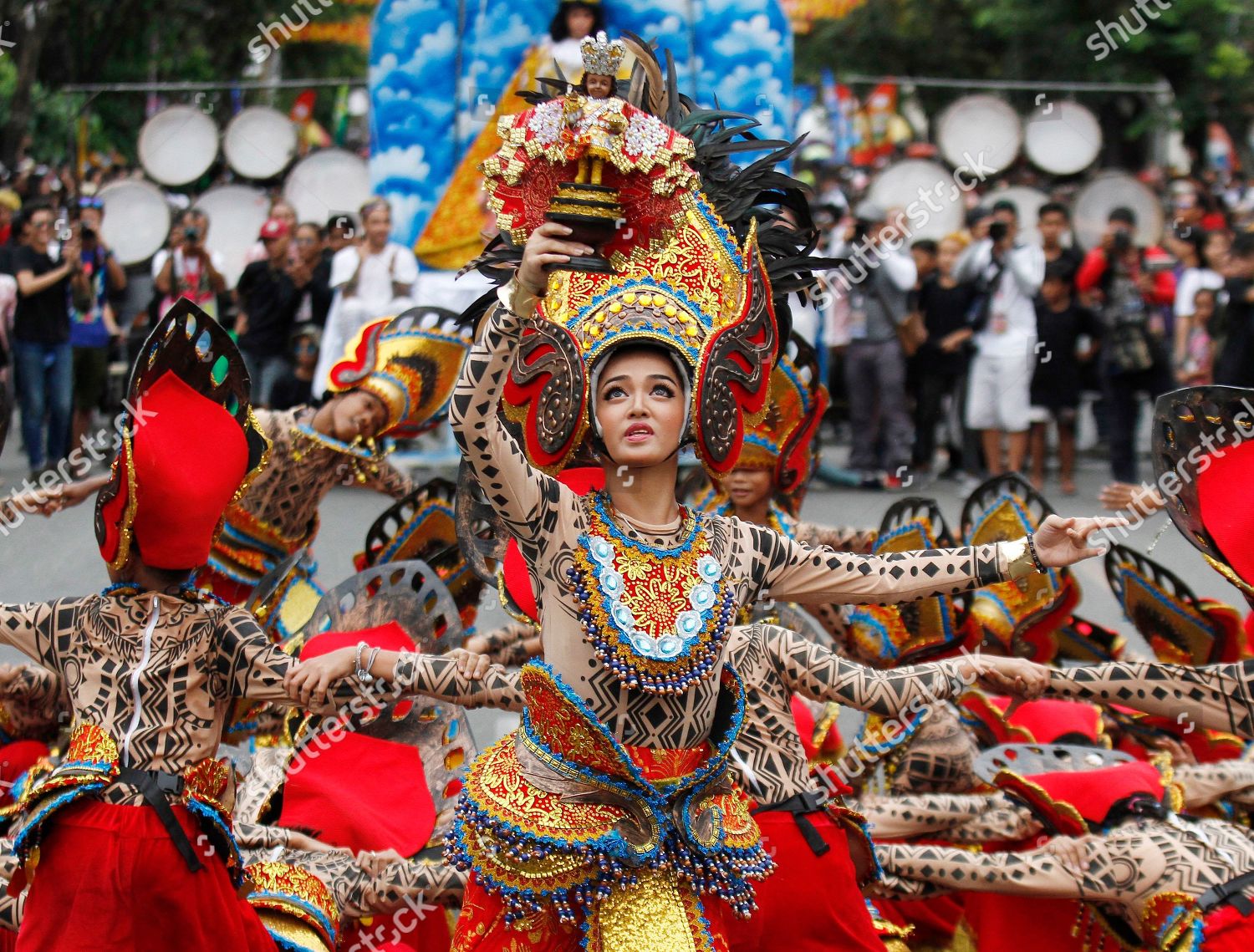 Filipino Dancer Colorful Costume Holding Image Editorial Stock Photo ...