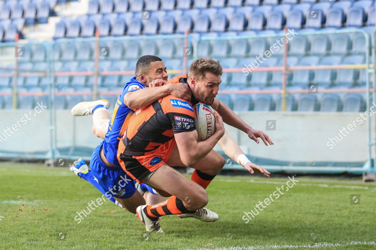 Michael Shenton 4 Castleford Tigers Runs Editorial Stock Photo - Stock ...