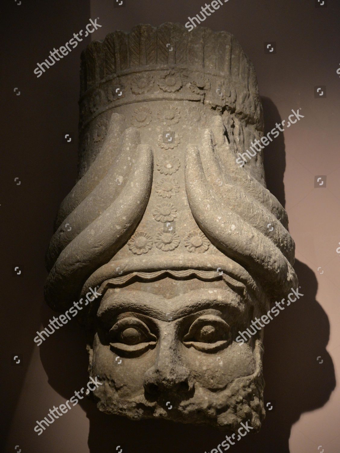 Ancient Sumerian Statue On Display European Editorial Stock Photo ...