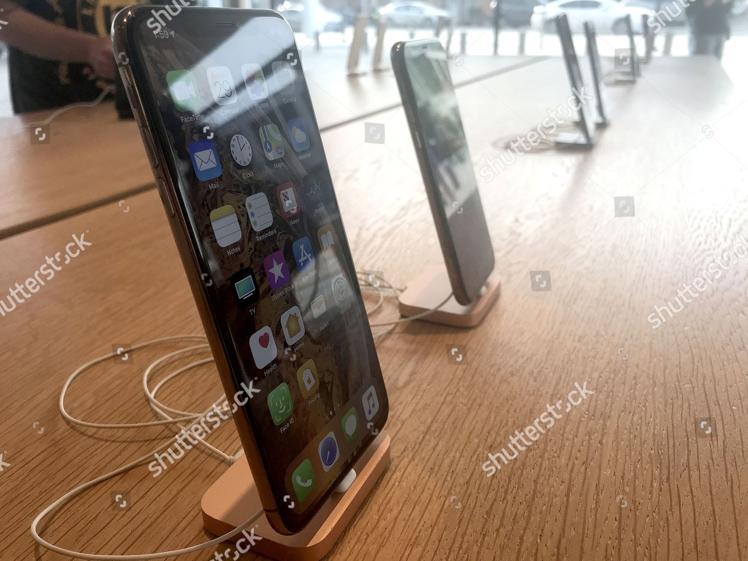 Apple Iphones On Display New Relocated Editorial Stock Photo - Stock ...