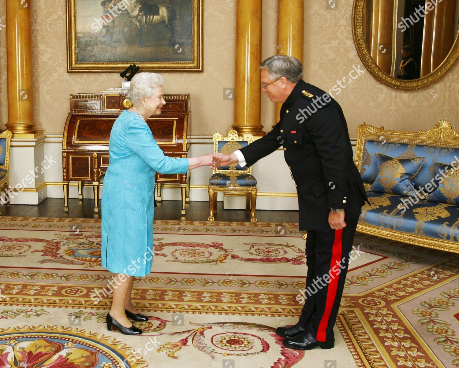 Queen Elizabeth Ii Canadian Grenadier Guard Editorial Stock Photo ...