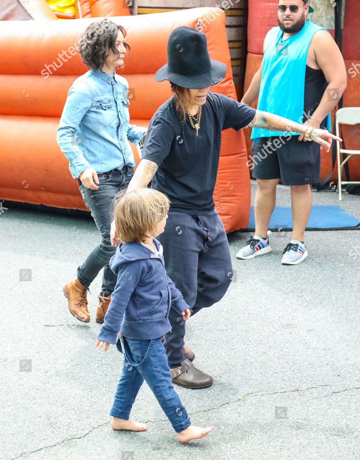 Linda Perry Sara Gilbert Son Rhodes Editorial Stock Photo - Stock Image ...
