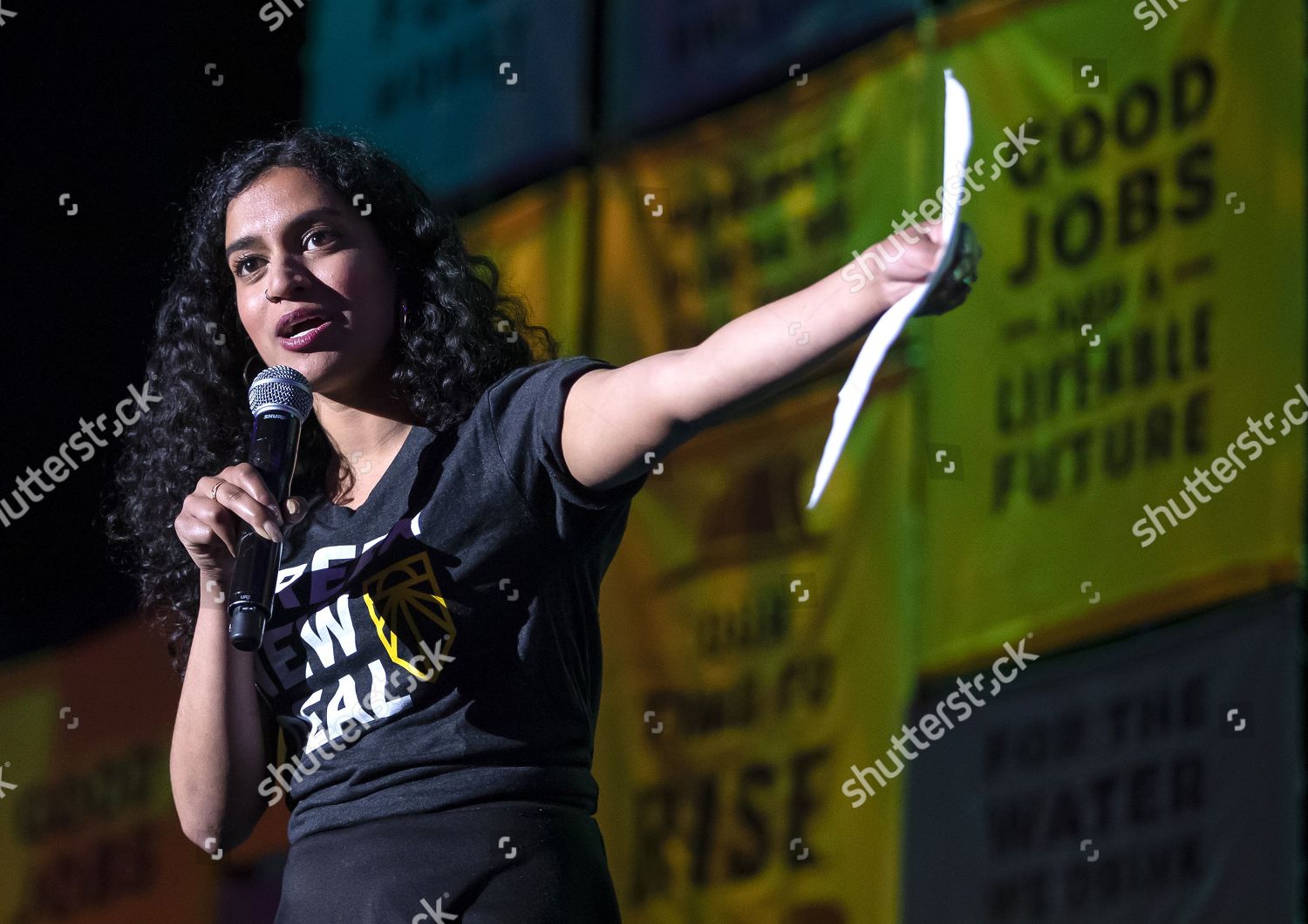 Sunrise Movement Cofounder Varshini Prakash Speaks Editorial Stock ...