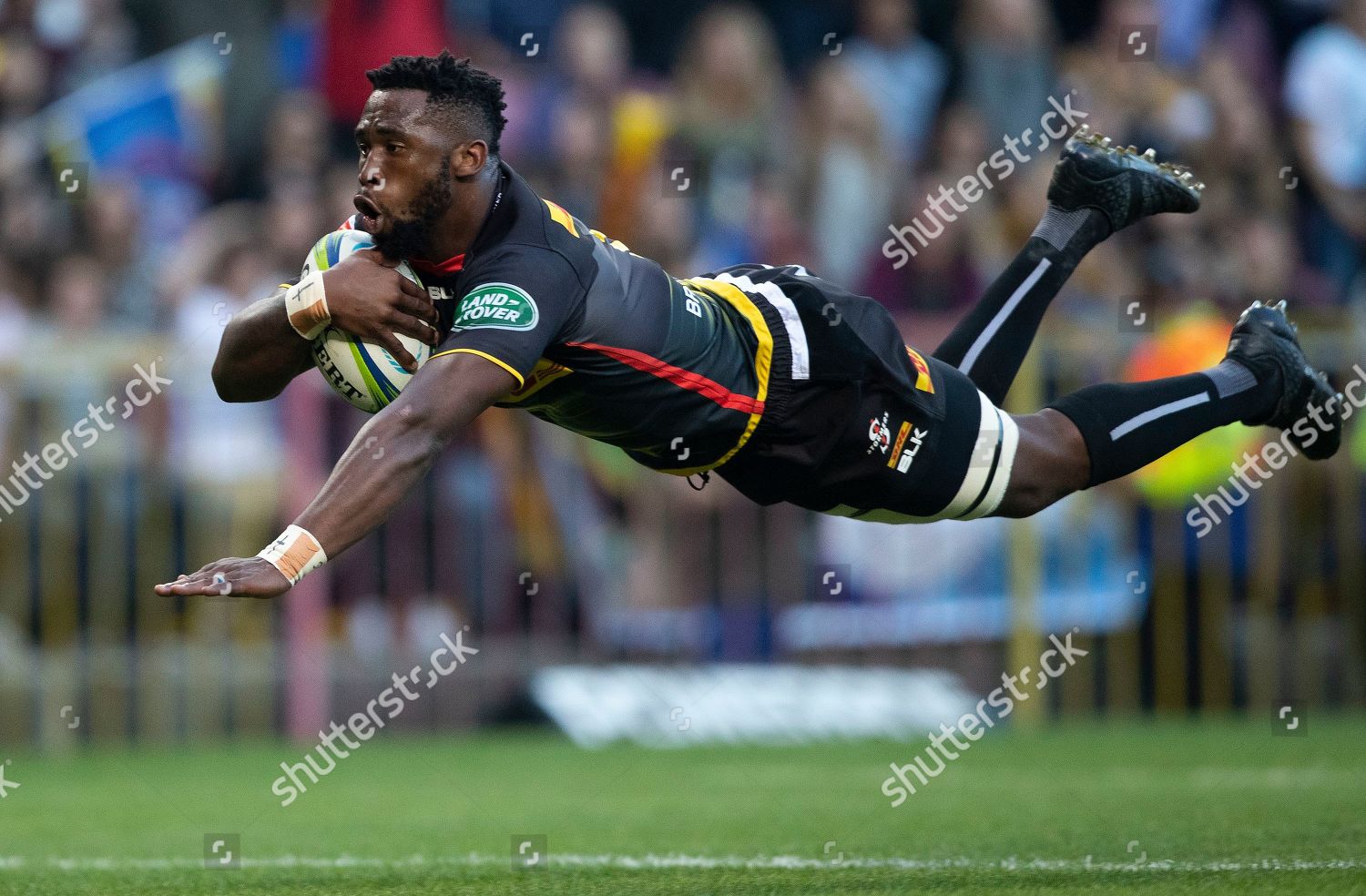 Stormers Captain Siya Kolisi Dives Over Editorial Stock Photo - Stock ...