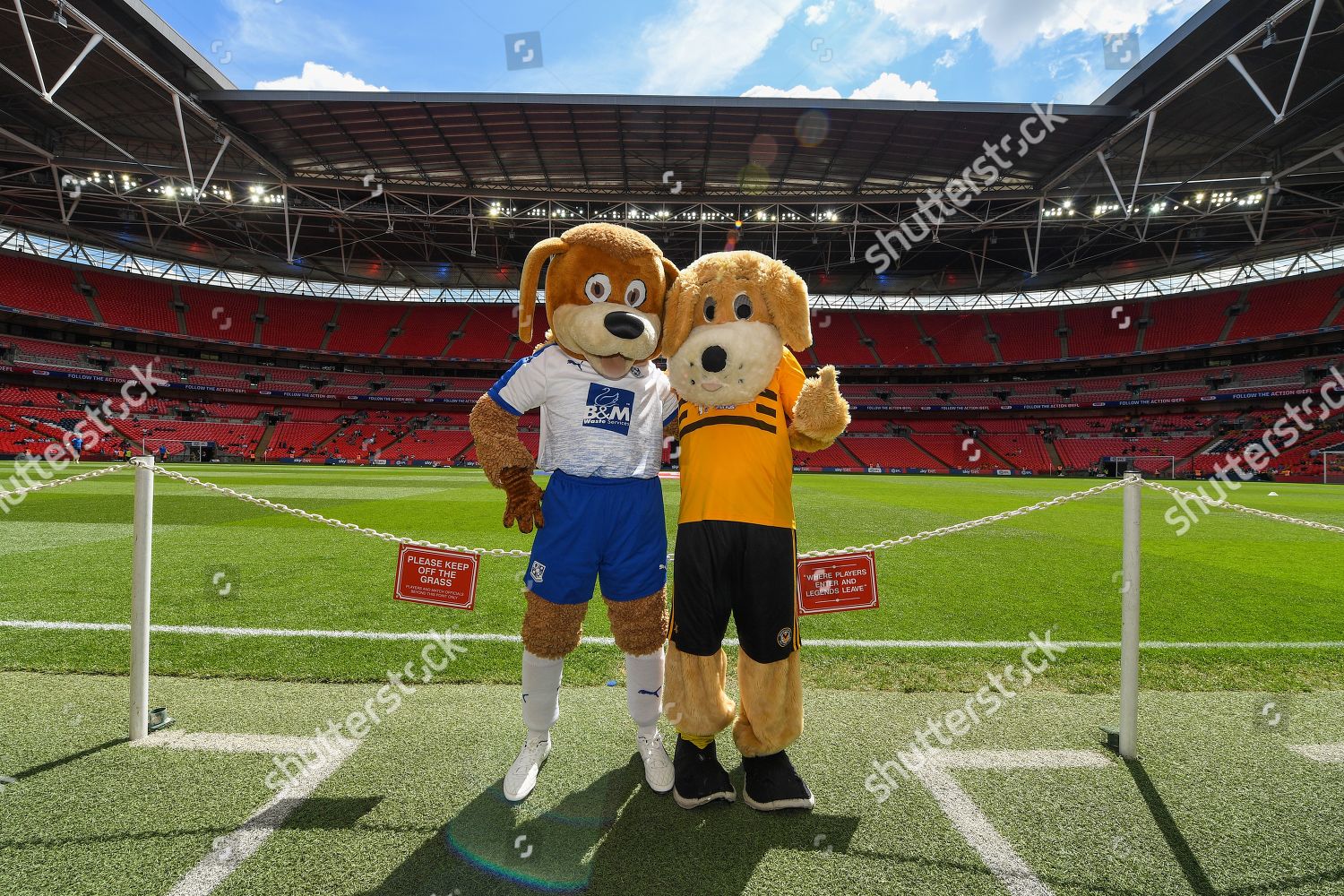 MASCOTS SPYTTY DOG ROVER Editorial Stock Photo - Stock Image | Shutterstock