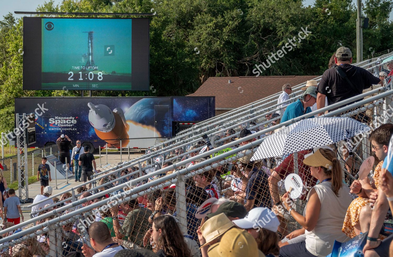 Hundred Spectators Relive Historic Launch Apollo Editorial Stock Photo ...