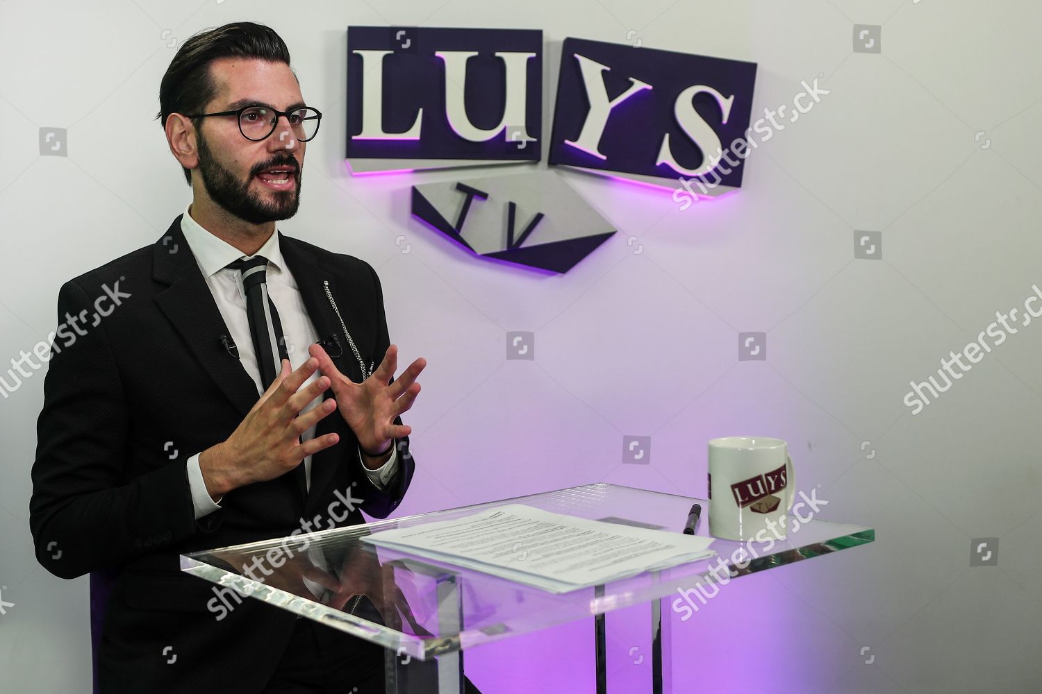Armenian Anchorman Barkev Samuelian L Reports Editorial Stock Photo ...
