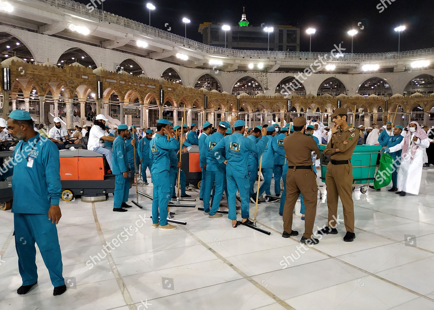 Workers Clean Floor Holy Kaaba Grand Editorial Stock Photo - Stock ...