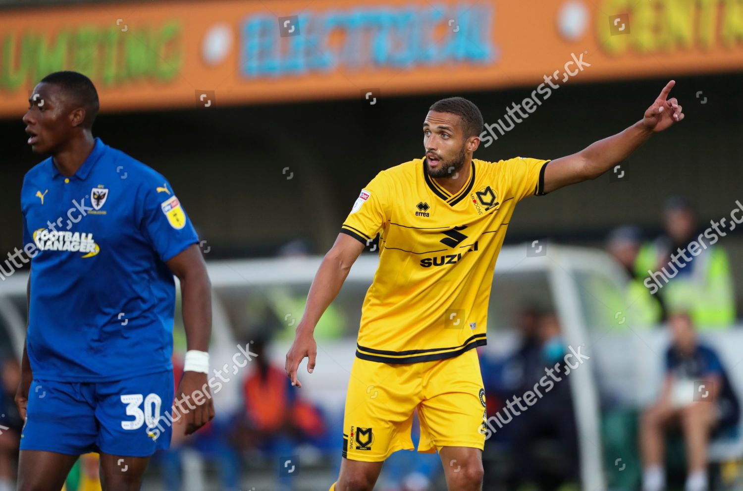 Jordan Bowery Milton Keynes Dons Signals Editorial Stock Photo - Stock ...