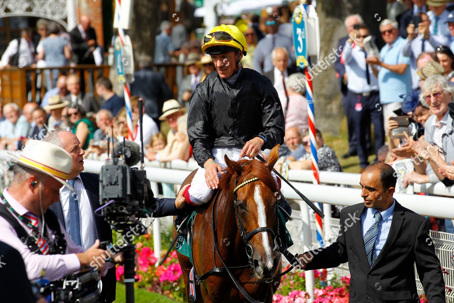 Stradivarius Frankie Dettori Win Weatherbys Hamilton Editorial Stock ...