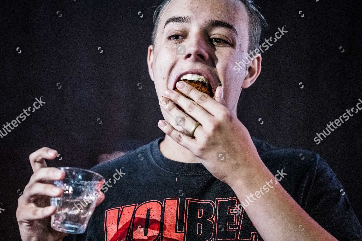 Winner Stijn Kloezen Eats During Dutch Editorial Stock Photo - Stock ...