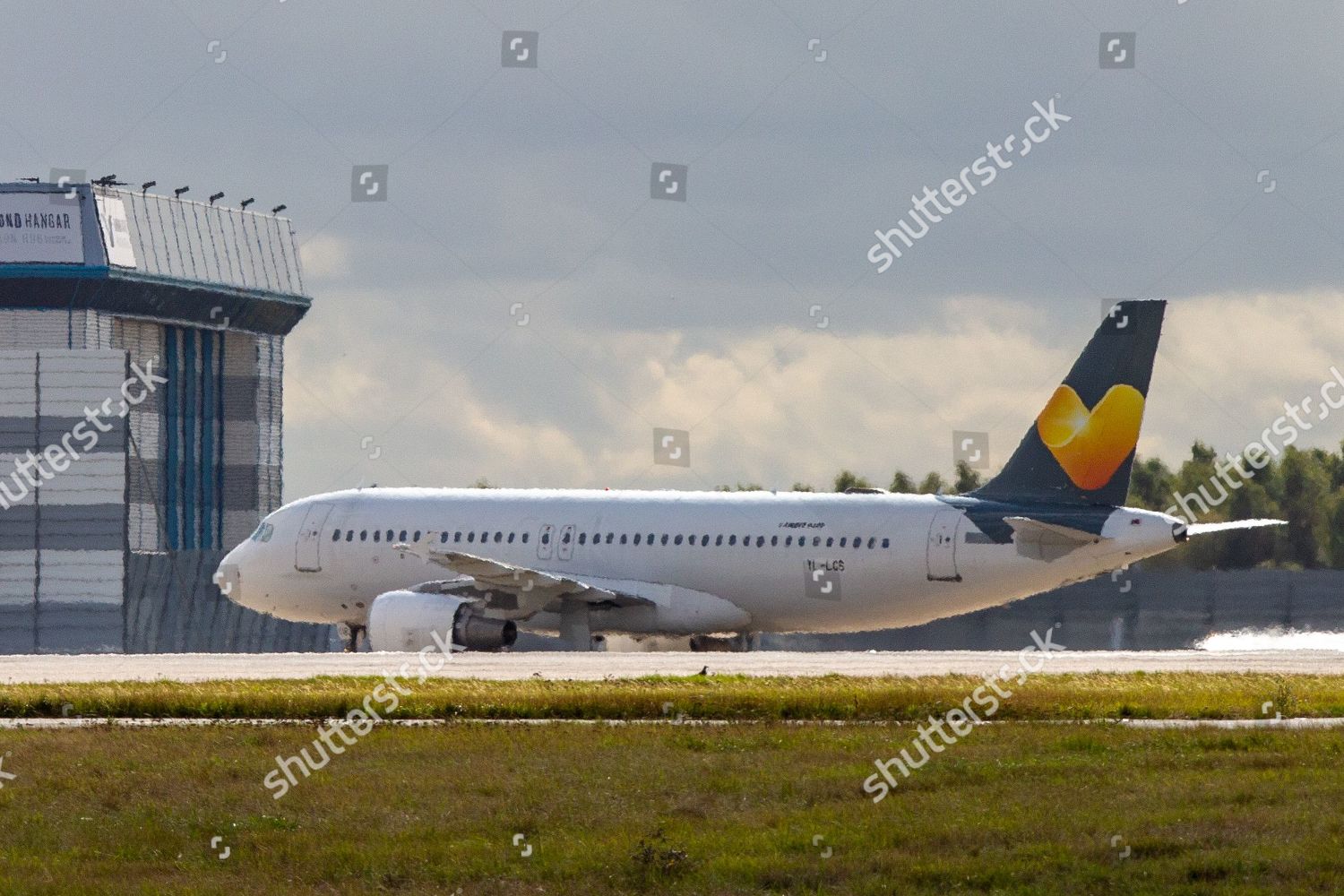 Thomas Cook Repatriation Flight Landing Stansted Editorial Stock Photo ...
