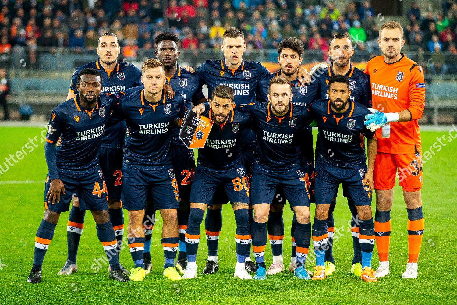 DAS TEAM VON ISTANBUL BASAKSEHIR VOR Editorial Stock Photo - Stock ...