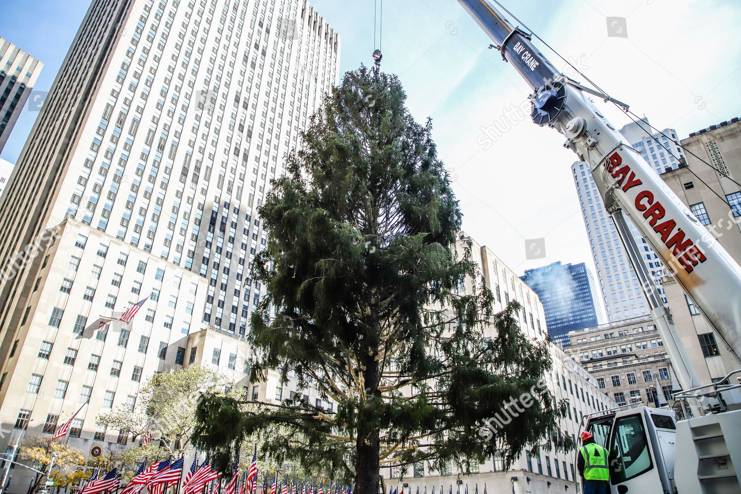 ROCKEFELLER CENTER CHRISTMAS TREE INSTALLED ROCKERFELLER Editorial ...