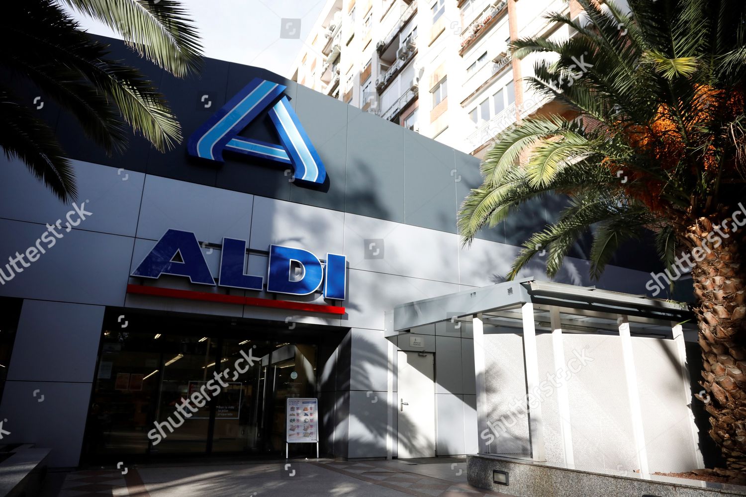 General View Entrance Aldi Supermarket Madrid Editorial Stock Photo ...