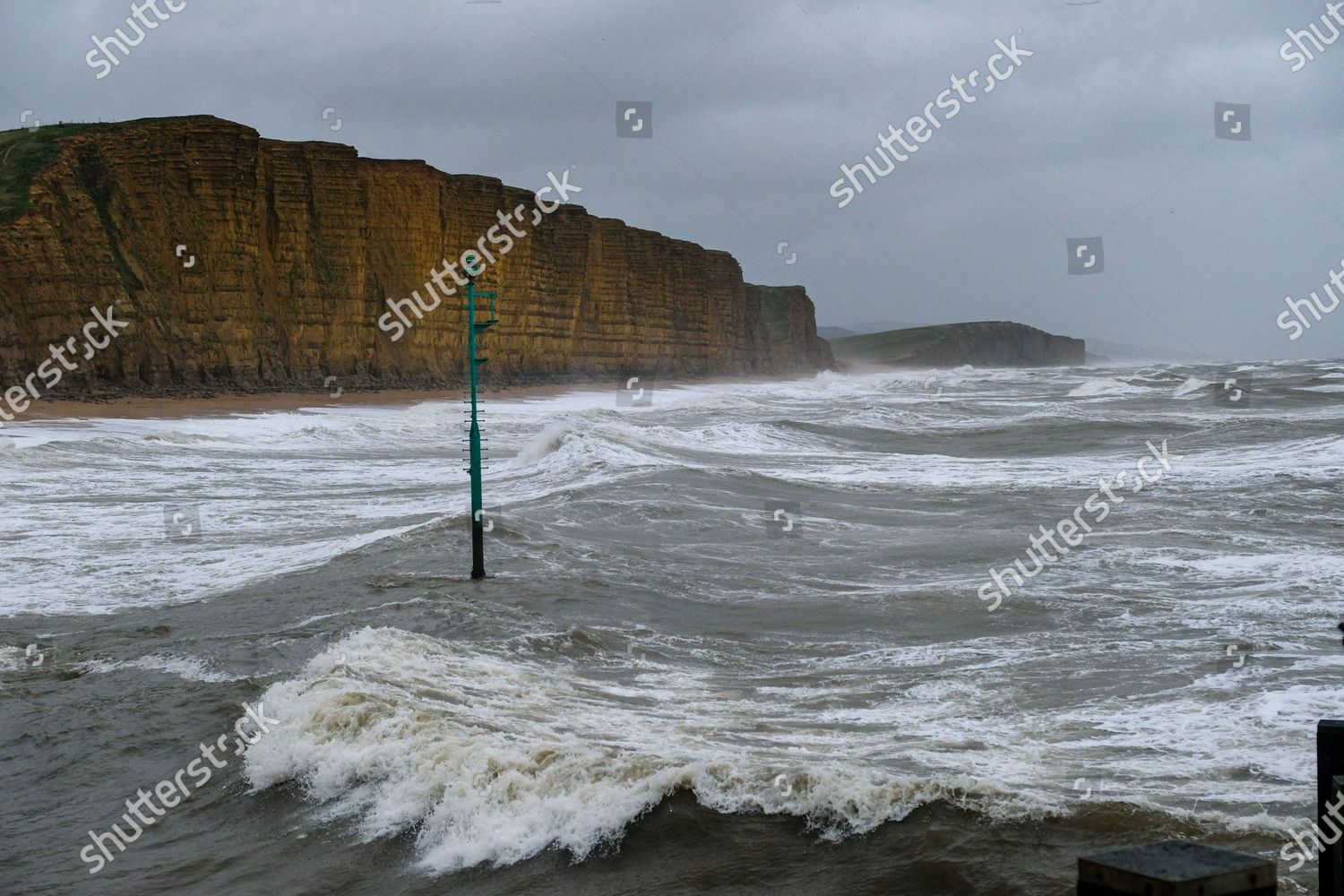 WIND WAVES RAIN LASH DORSET COAST Editorial Stock Photo - Stock Image ...