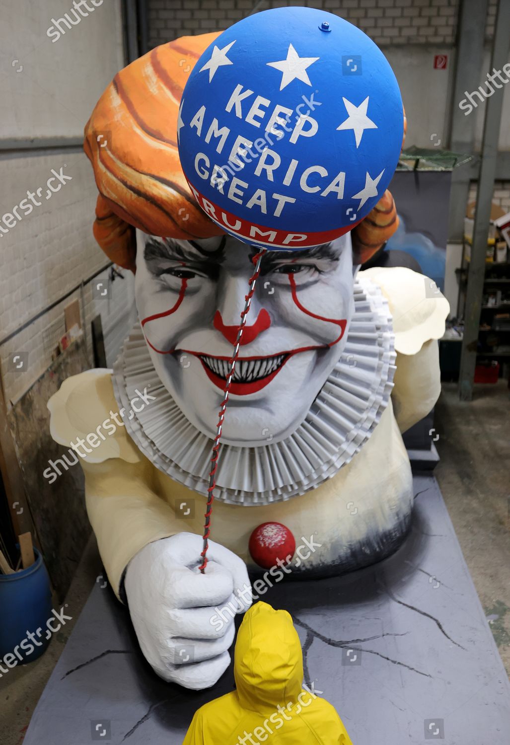CARNIVAL PARADE FLOAT DEPICTING US PRESIDENT Editorial Stock Photo ...