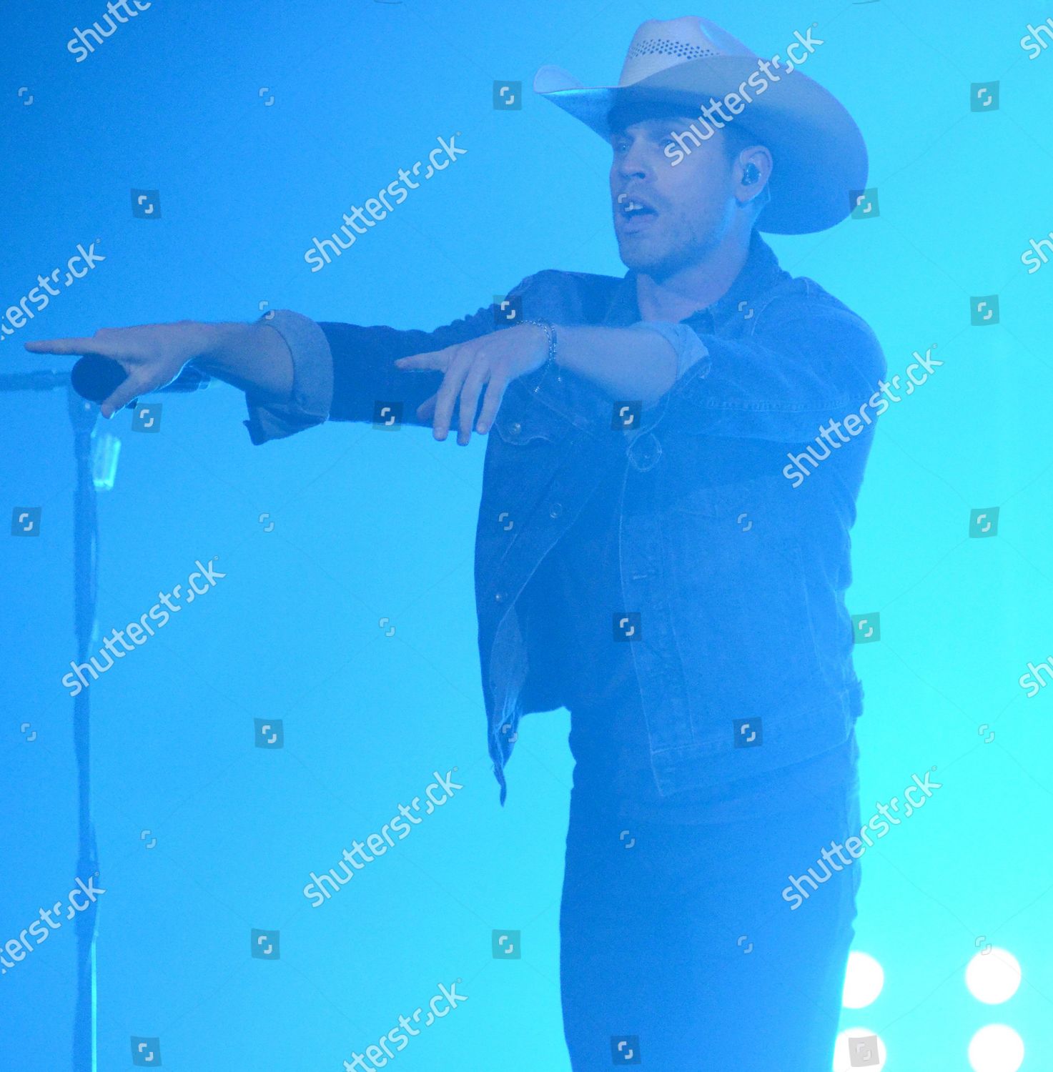 Country Singer Dustin Lynch Performs Sylvee Editorial Stock Photo ...
