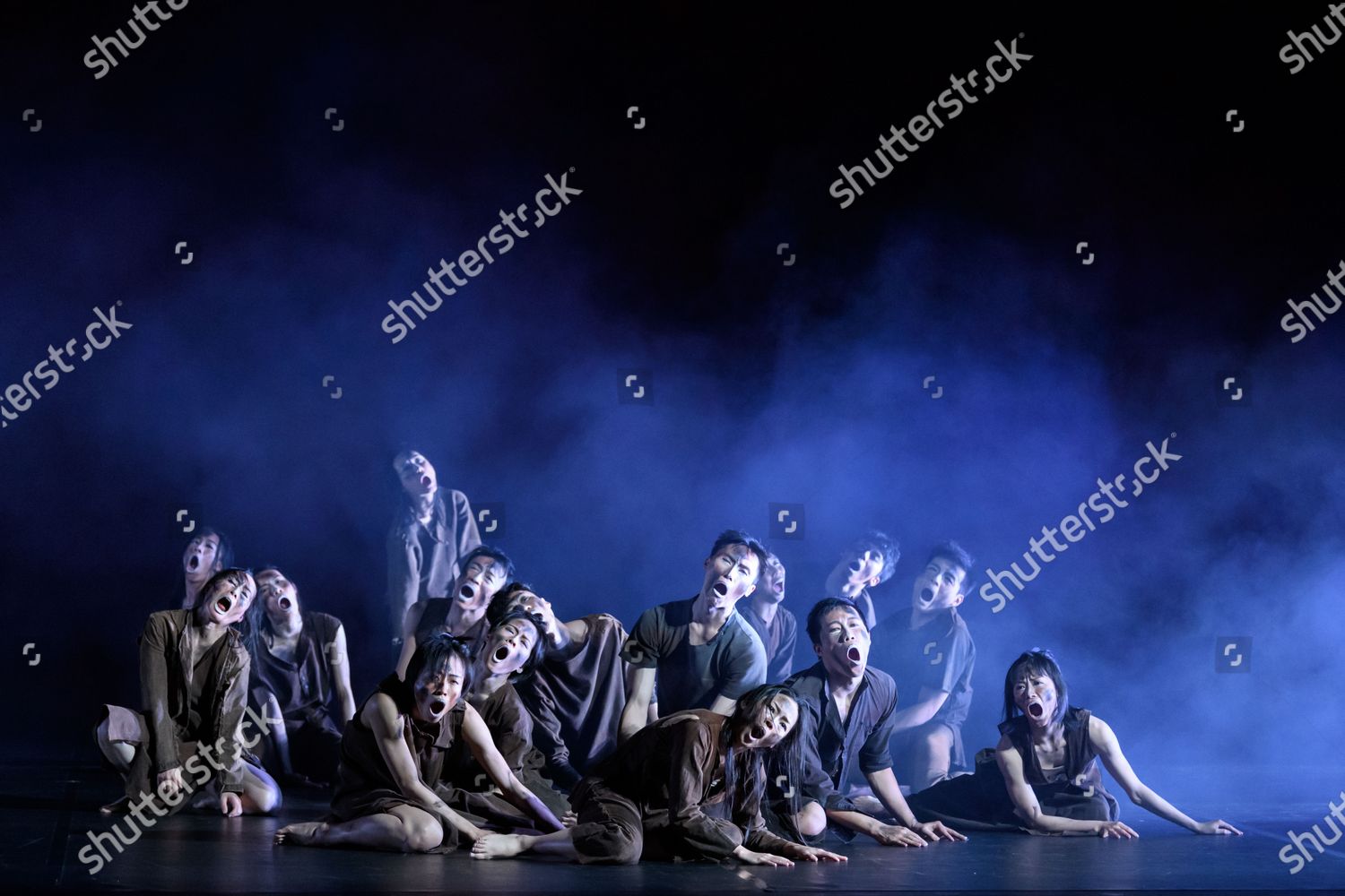 Cloud Gate Dance Theatre Taiwan Present Editorial Stock Photo - Stock ...