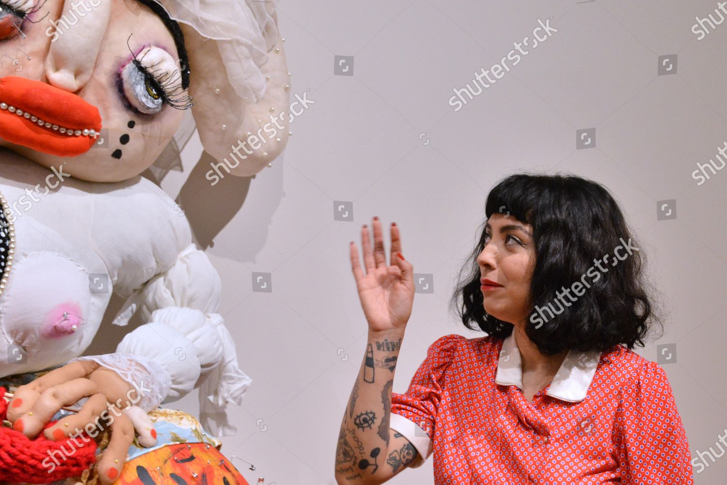 Chilean Activist Singer Mon Laferte Poses Editorial Stock Photo - Stock ...