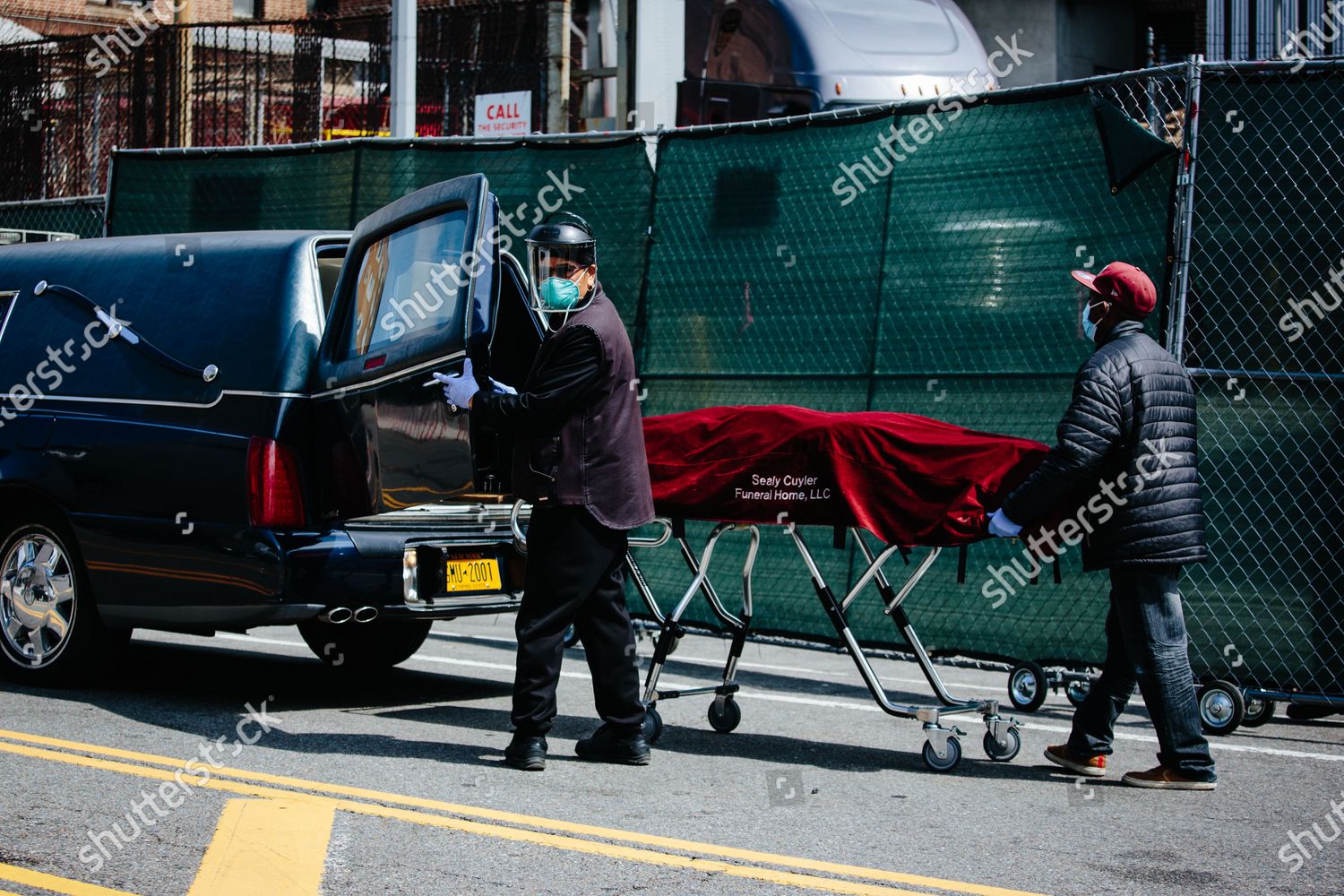 Funeral Service Employees Transfer Body Temporary Editorial Stock Photo ...
