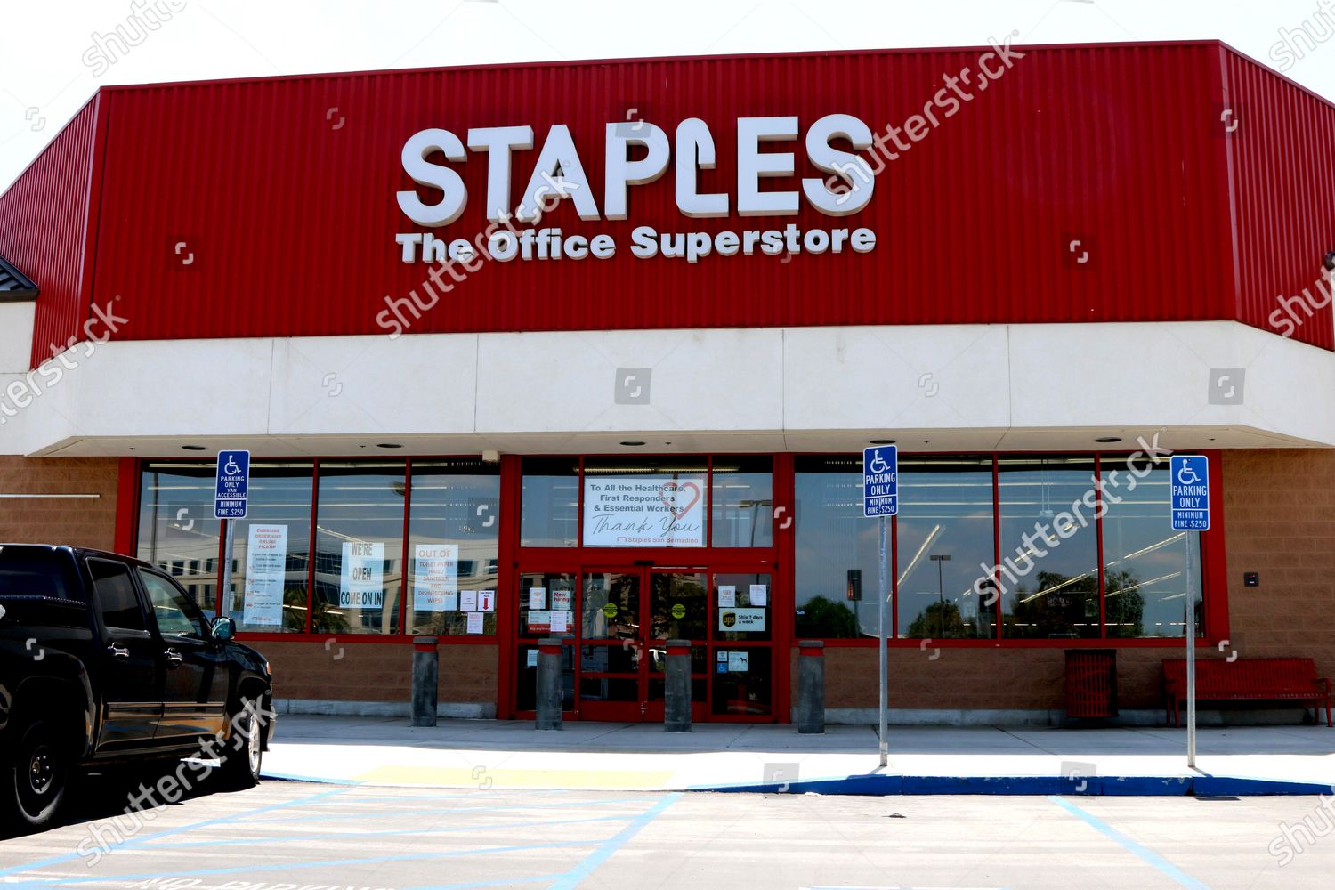 Staples Storefront Signage Editorial Stock Photo - Stock Image ...