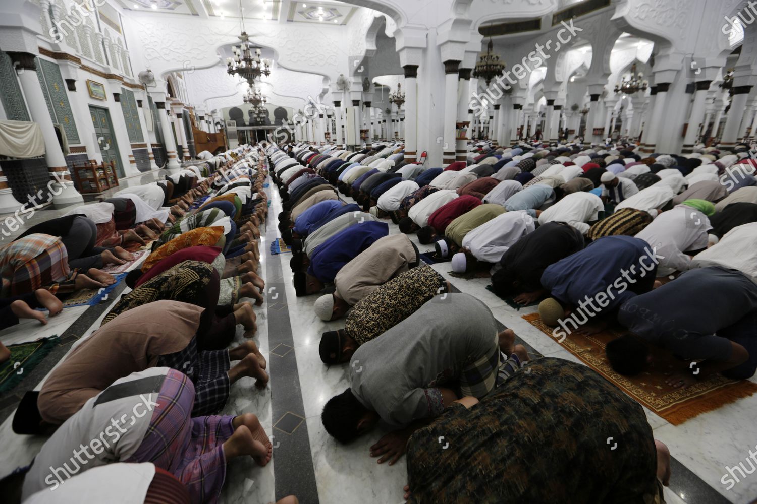 Indonesian Muslim Pray During Ramadan Night Editorial Stock Photo ...