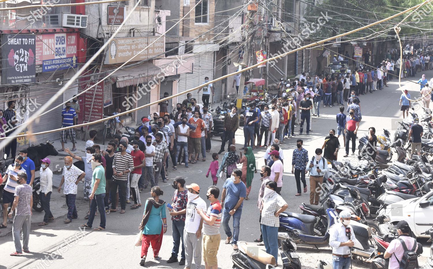 Long Queue People Flouting Social Distance Editorial Stock Photo ...