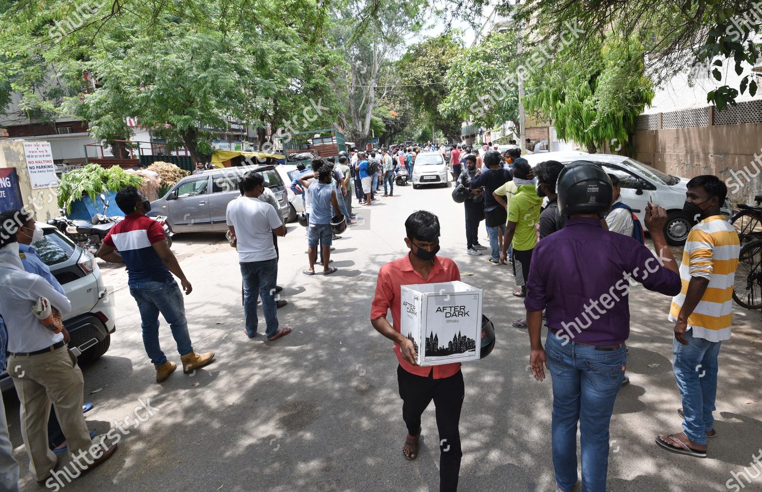 Long Queue People Flouting Social Distance Editorial Stock Photo ...