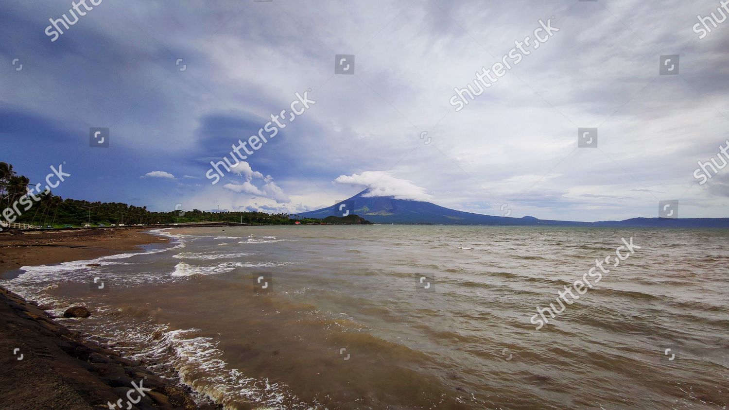 General View Mayon Volcano Background Seen Editorial Stock Photo ...
