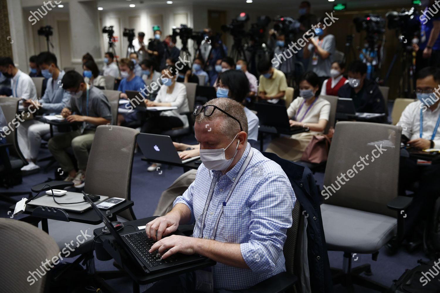 Reporters Wearing Face Masks Attend Press Editorial Stock Photo - Stock ...