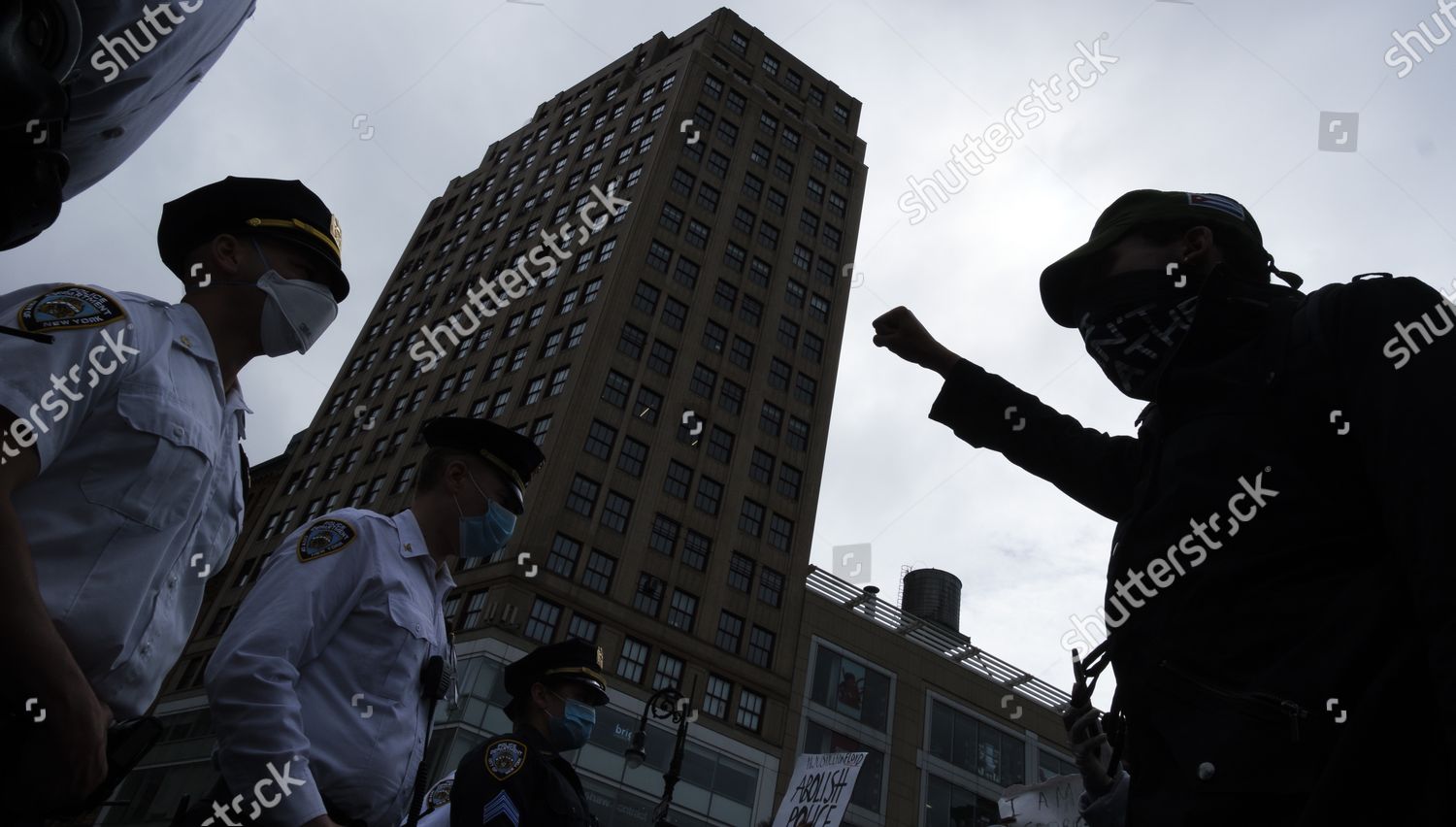 People Yell Police Officers During Protest Editorial Stock Photo ...