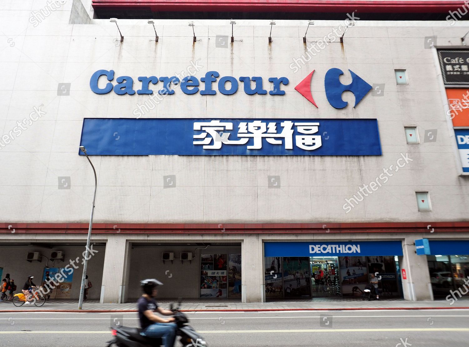 Exterior View Carrefour Hypermarket Taipei Taiwan Editorial Stock Photo ...