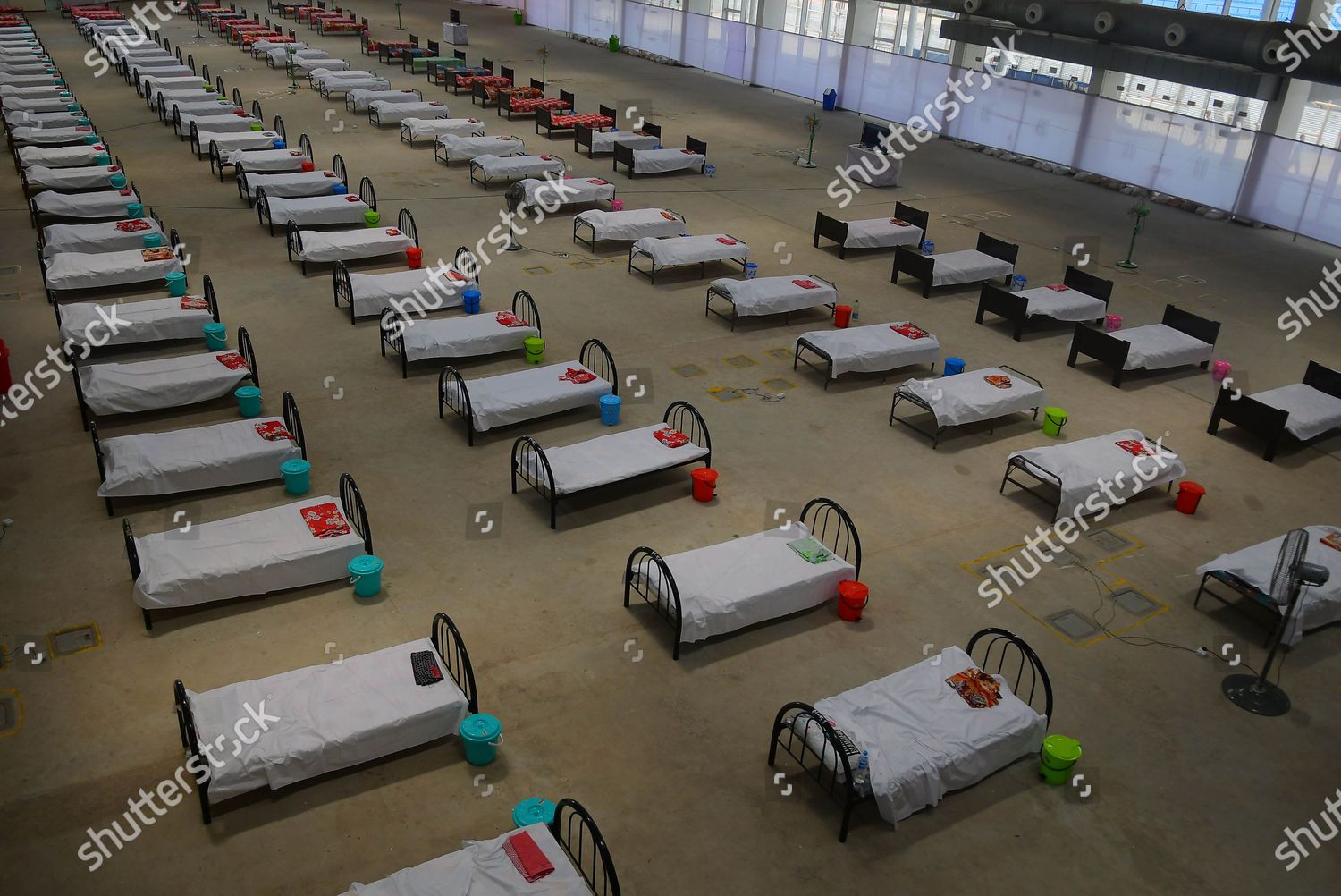 Workers Prepare Quarantine Center Covid19 Patients Editorial Stock ...