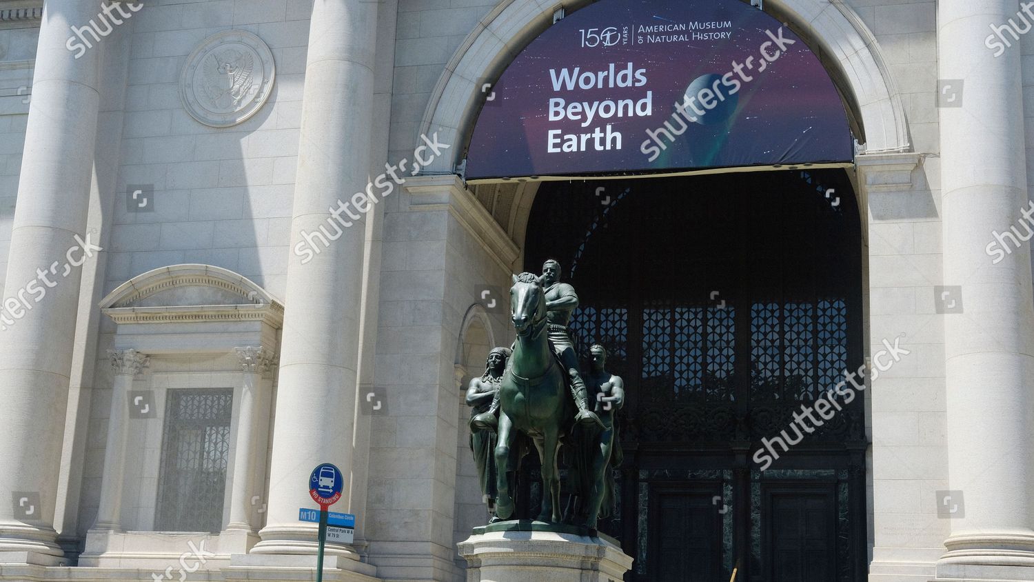 Nypd Car Stands Guard Front Statue Editorial Stock Photo - Stock Image ...