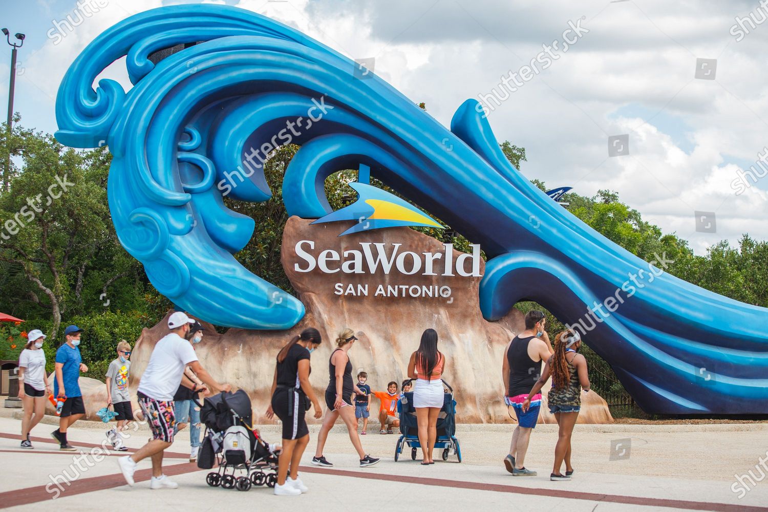 Tourists Visit Seaworld San Antonio Texas Editorial Stock Photo - Stock ...