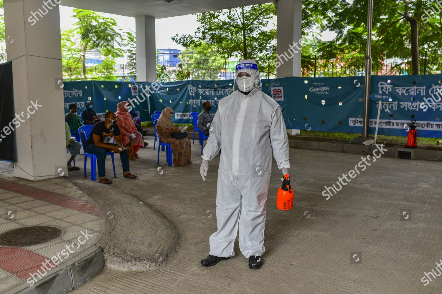 Employee Wearing Personal Protective Equipment Ppe Editorial Stock ...