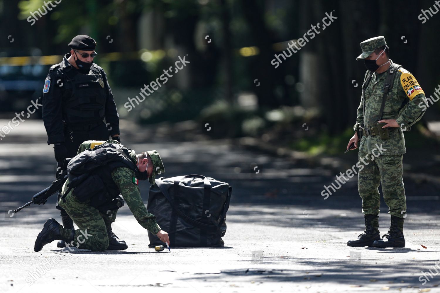 Investigators Work Scene Where Mexico City Editorial Stock Photo ...