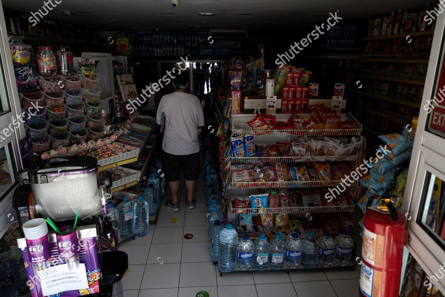Man Shops Supermarket During Power Outage Editorial Stock Photo - Stock ...