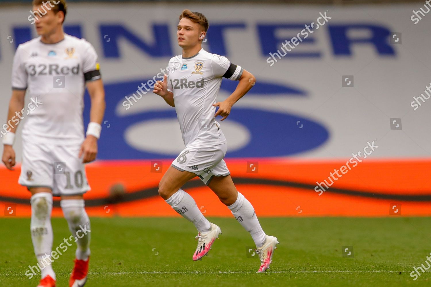 Leeds United Midfielder Jamie Shackleton 46 Editorial Stock Photo ...