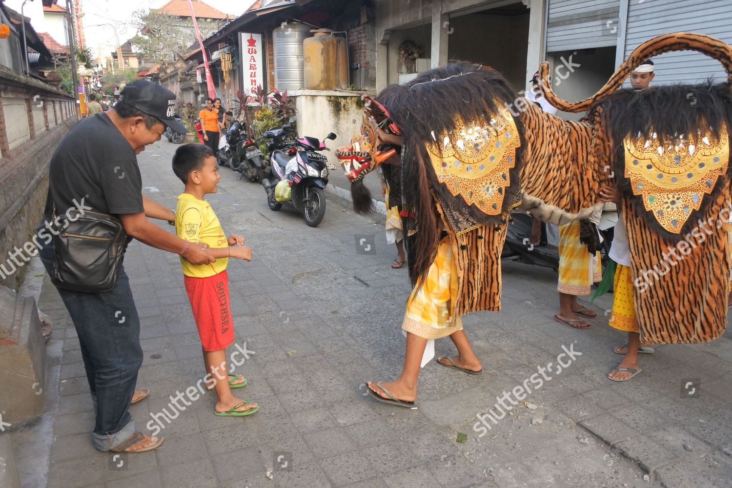 Barong Dance Barong Pantherlike Creature Character Editorial Stock ...