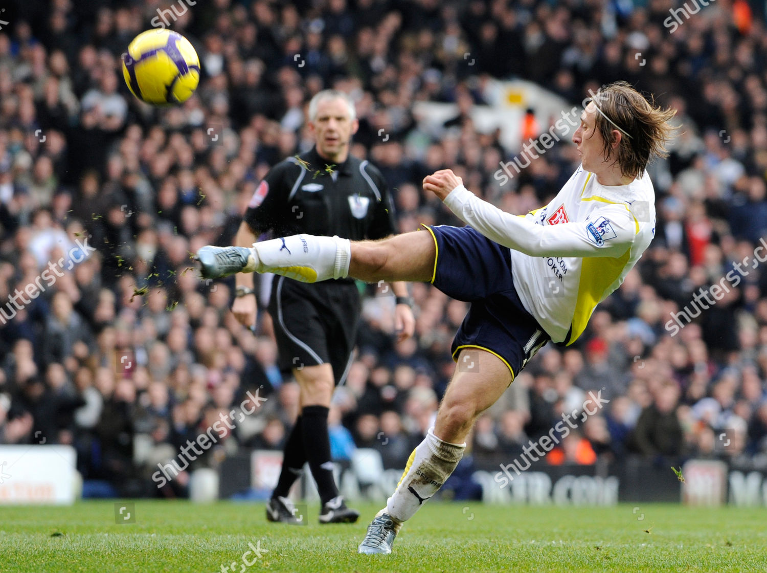 Luka Modric Tottenham Hotspur Shoots Towards Editorial Stock Photo ...