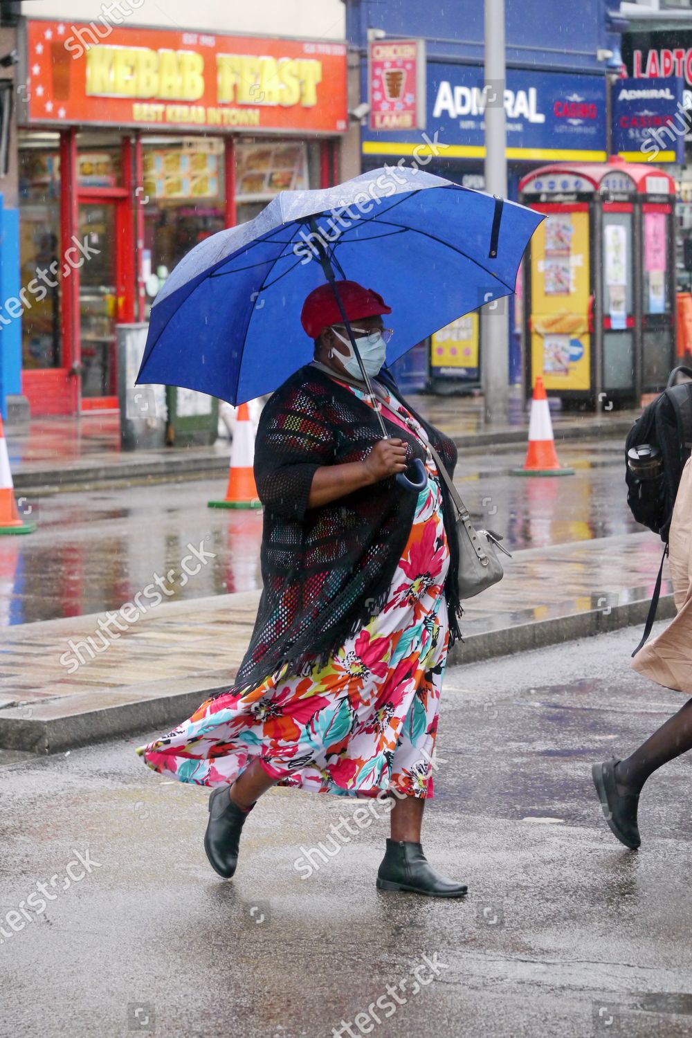 People Avoid Rain Clapham Junction Battersea Editorial Stock Photo ...