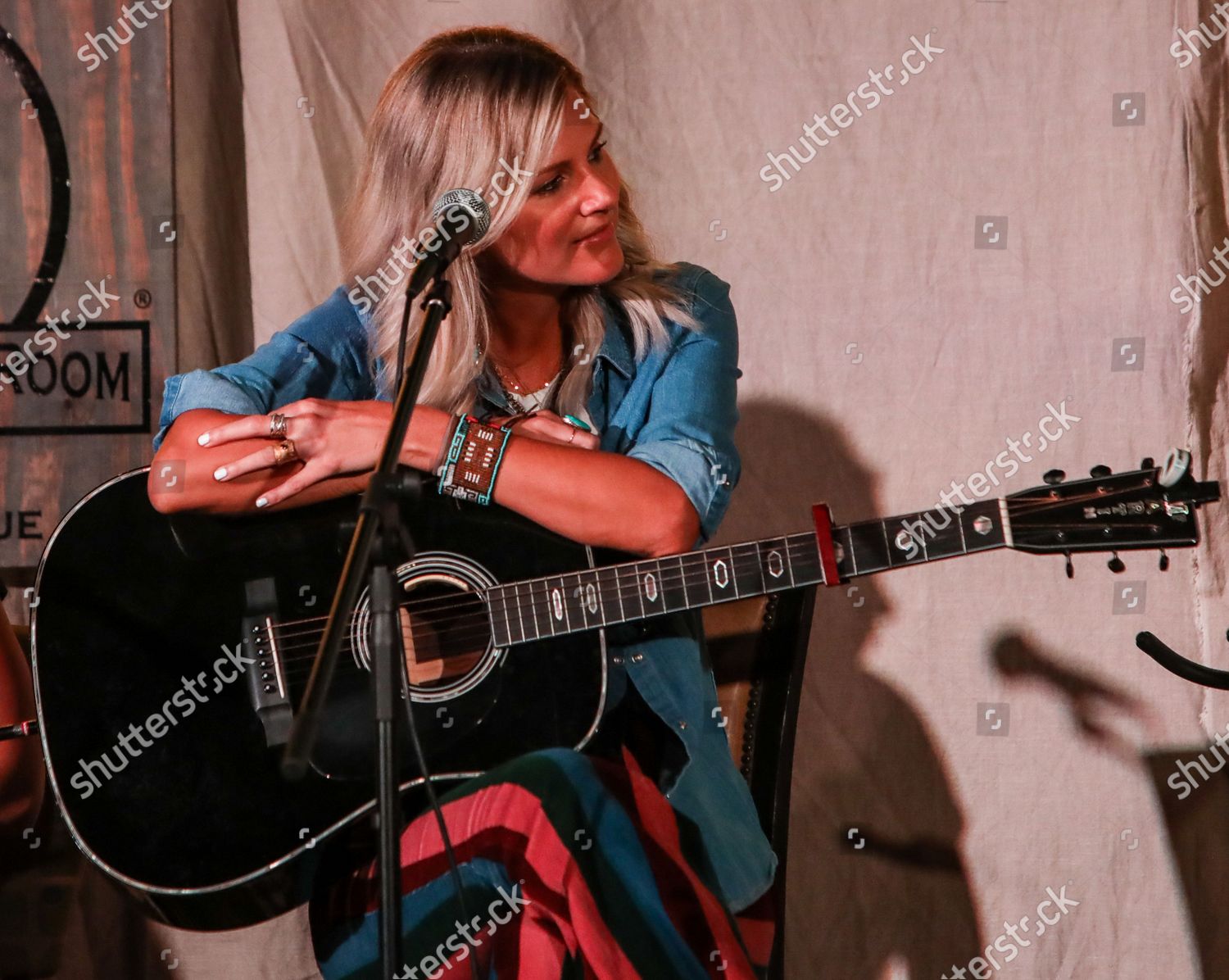 Jennifer Wayne Runaway June Pose Onstage Editorial Stock Photo - Stock ...